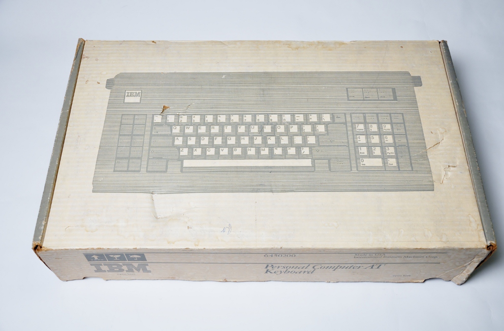 IBM PC AT original keyboard + original box – ClickyKeyboards