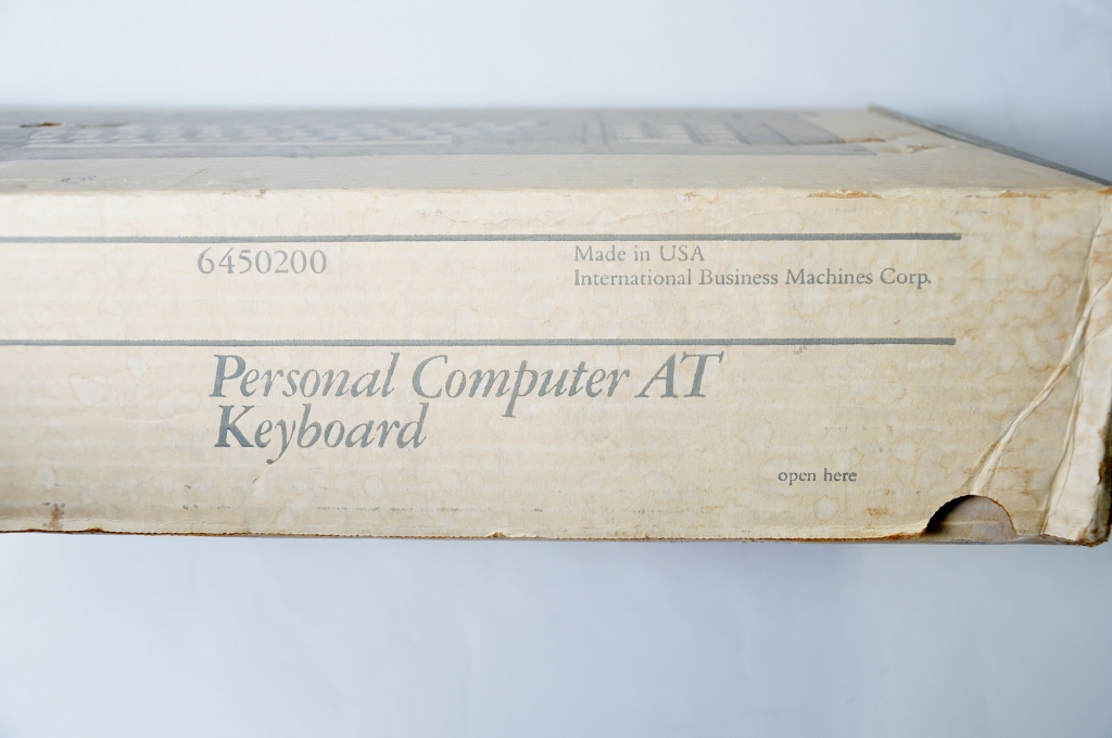 IBM PC AT original keyboard + original box – ClickyKeyboards