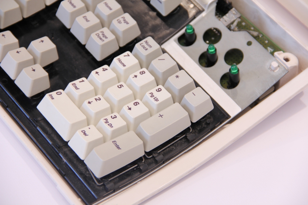 1989 AT&T buckling-spring keyboard 20 OCT 89 – ClickyKeyboards