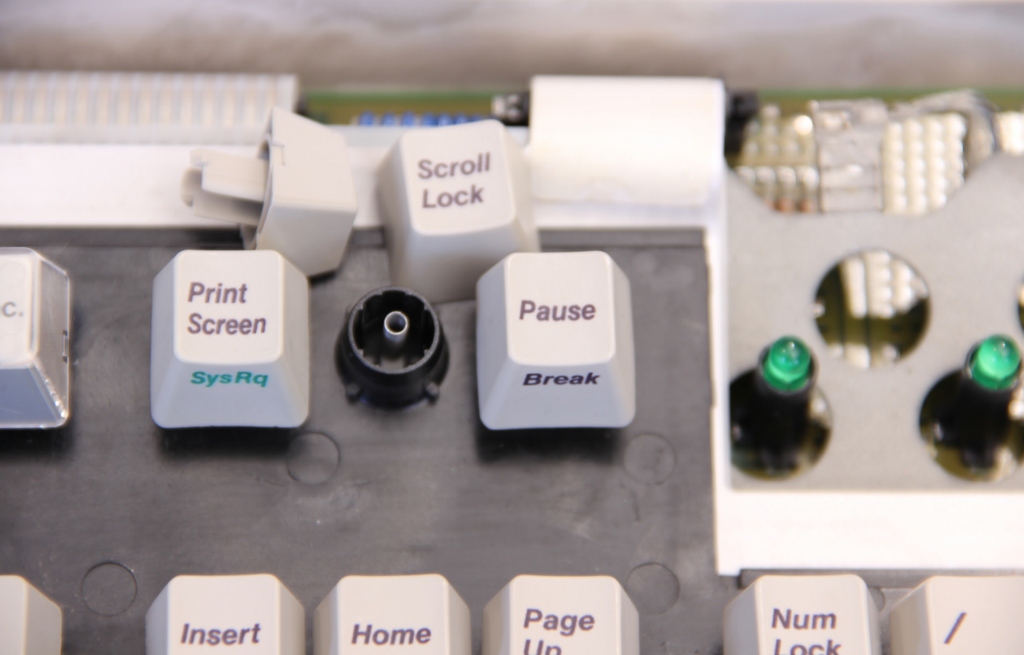 1989 AT&T buckling-spring keyboard 20 OCT 89 – ClickyKeyboards