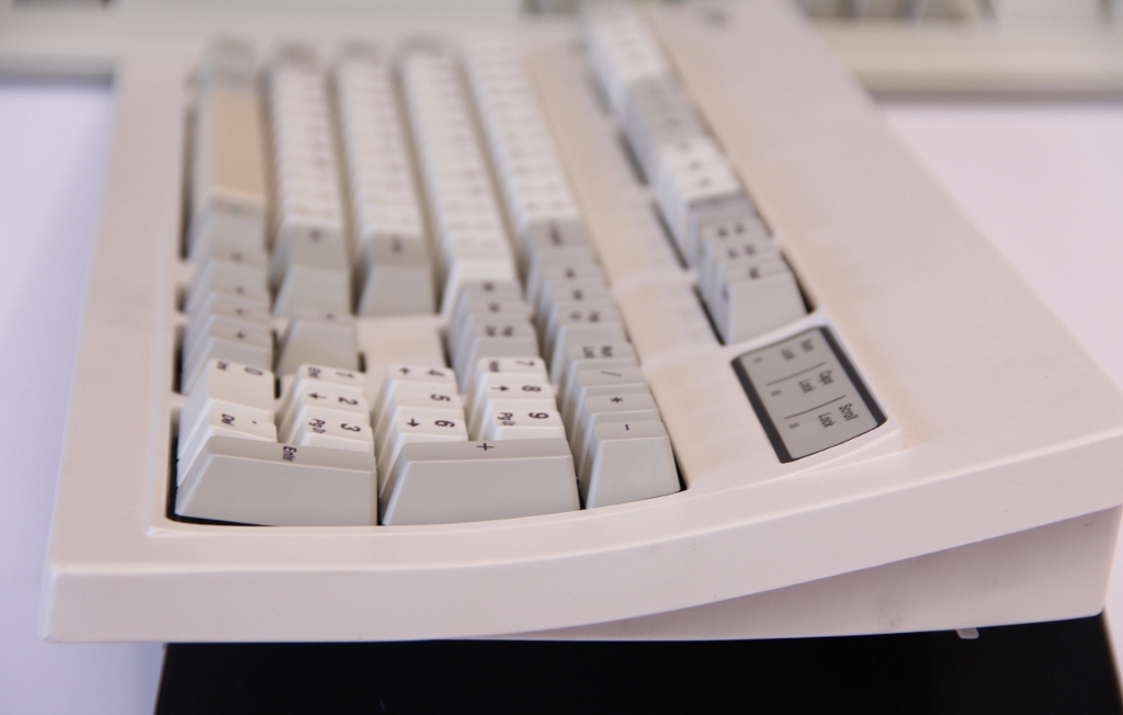 1989 AT&T buckling-spring keyboard 20 OCT 89 – ClickyKeyboards