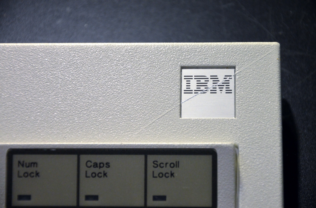 1988 IBM model M (1390131) Made by IBM 04 OCT 88 – ClickyKeyboards