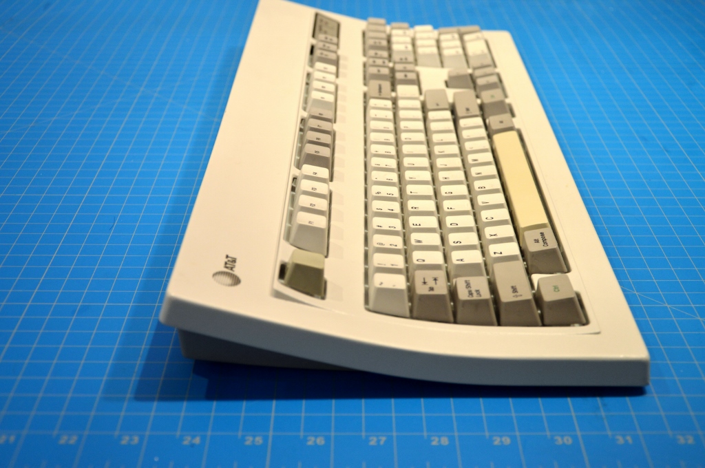 1990 AT&T buckling-spring keyboard 06-19-1990 – ClickyKeyboards