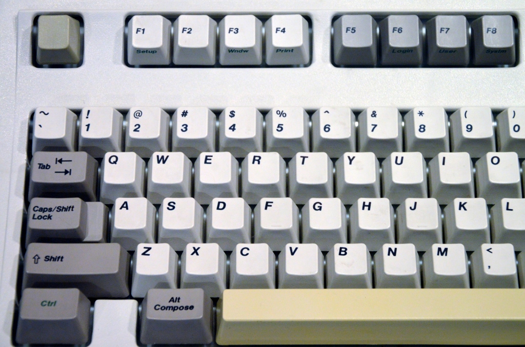 1990 AT&T buckling-spring keyboard 06-19-1990 – ClickyKeyboards